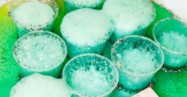 Christmas Lava Lamp Science Experiment – STEM Activity for Kids