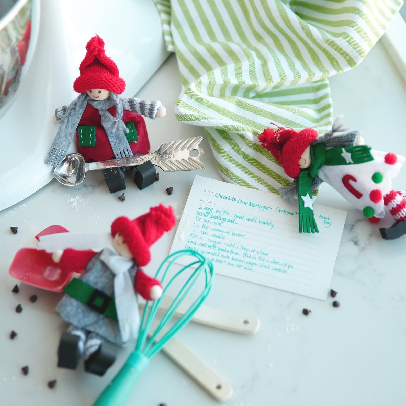 10 Simple Family Christmas Traditions - beyond the playroom