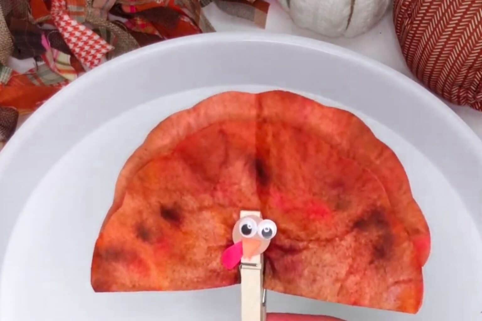 Leaf Turkey Craft for Kids - beyond the playroom